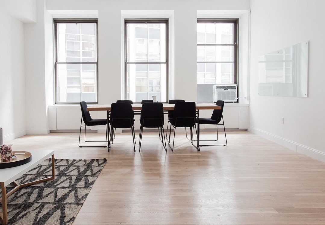 Vinyl Flooring vs Laminate: Which Is Better for Your Home? - Builders Surplus